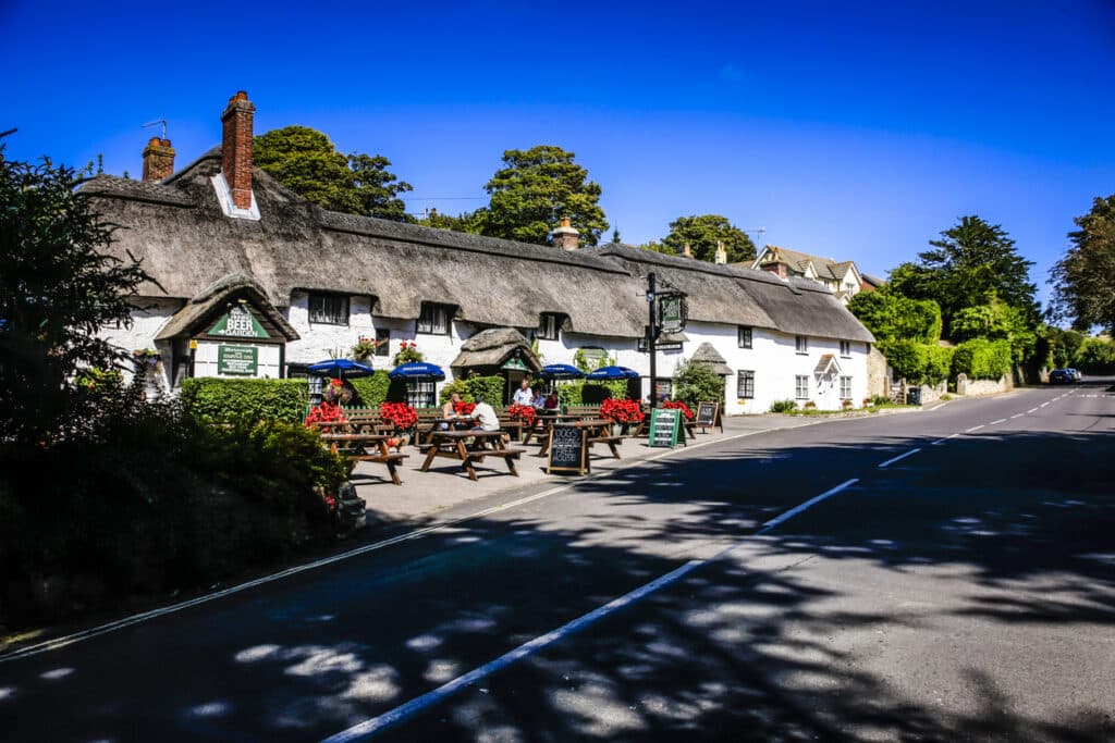 A Guide to the Longest Roads & Motorways in the UK | Redex