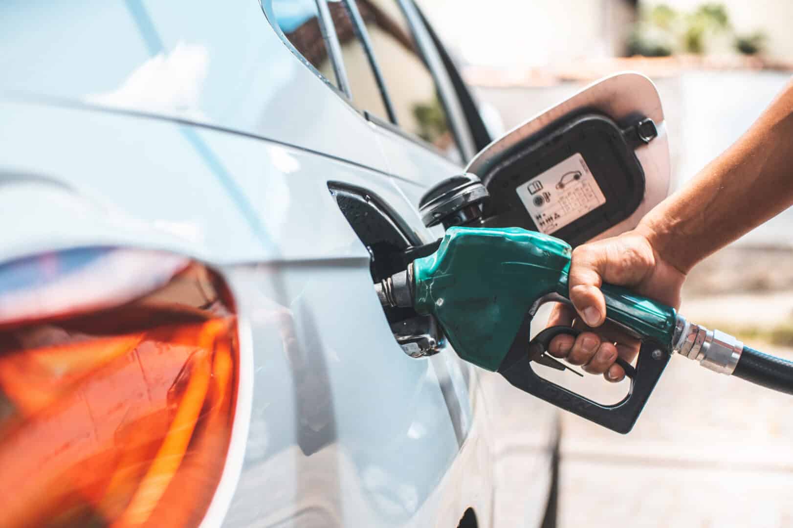 6 Reasons Why Your Car May Smell of Petrol - Redex